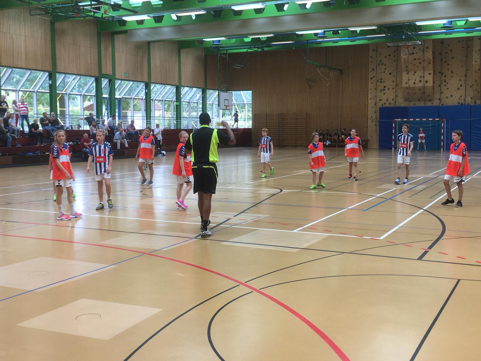 Heimspieltag der gemischten D-Jugend im BIZE - SG Weissach im Tal ... Heimspieltag der gemischten D-Jugend im BIZE - SG Weissach im Tal ...